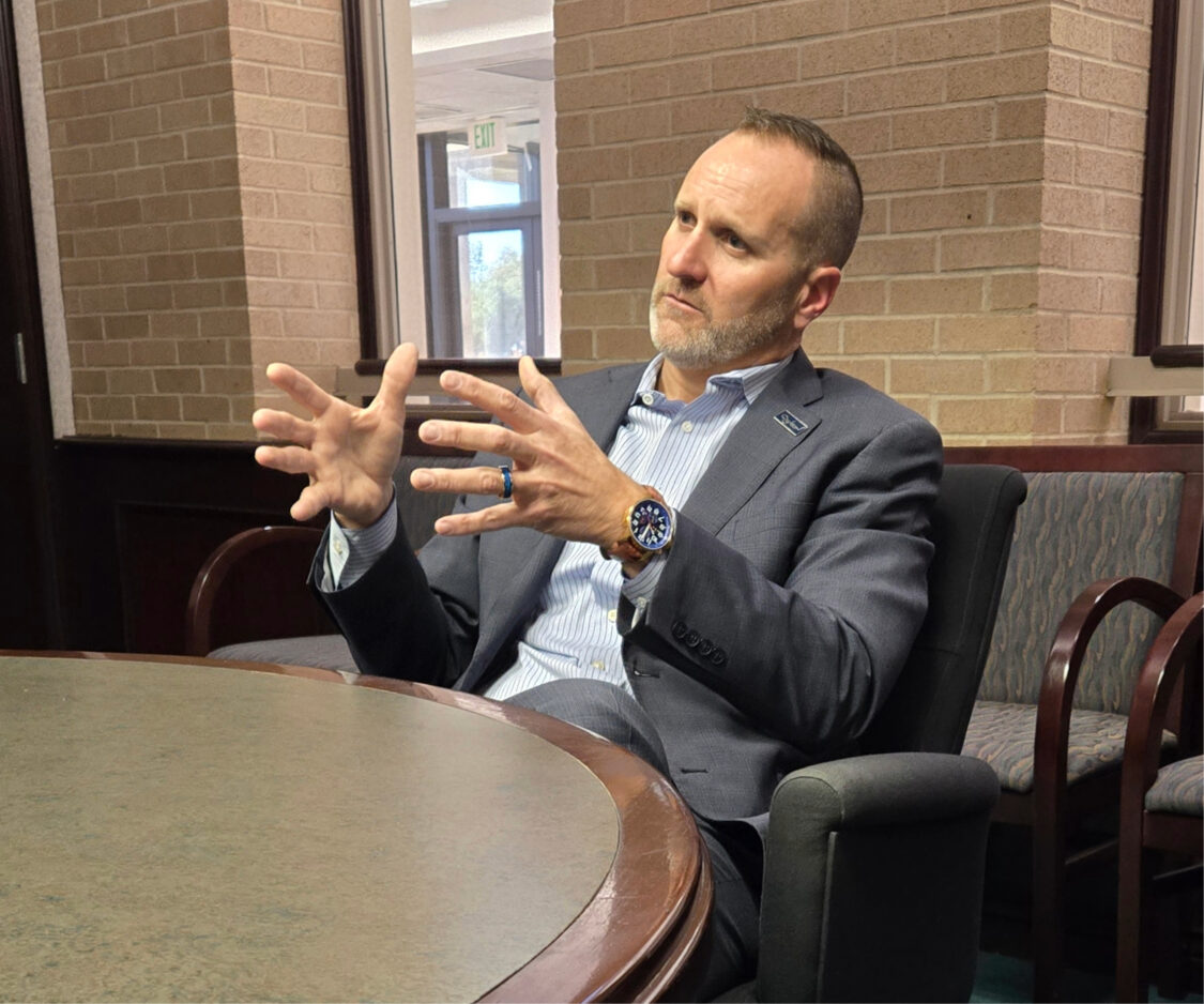 Mayor discusses reasoning behind pausing paid parking push in downtown ...